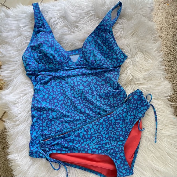 Title nine | Swim | Title Nine Carve Designs Blue Purple Dot Tankini ...